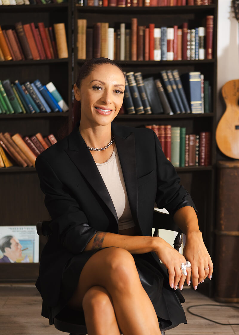 Cherelle Mead - Psychotherapist, Supervisor and Speaker/Trainer